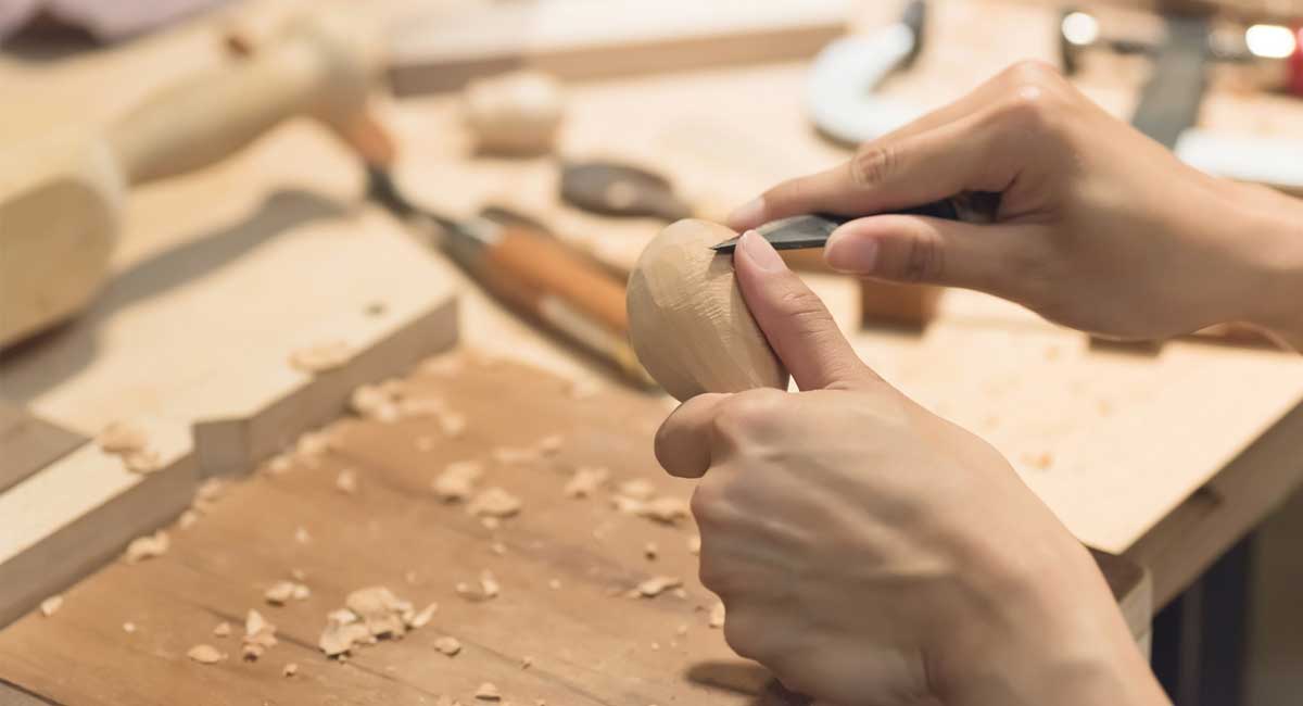 How to Turn Wood - Woodturning Tips